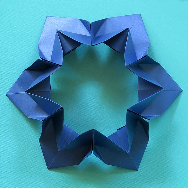 Byopia Press Advent Calendar 2024: Day Twenty and A Star/Wreath ...